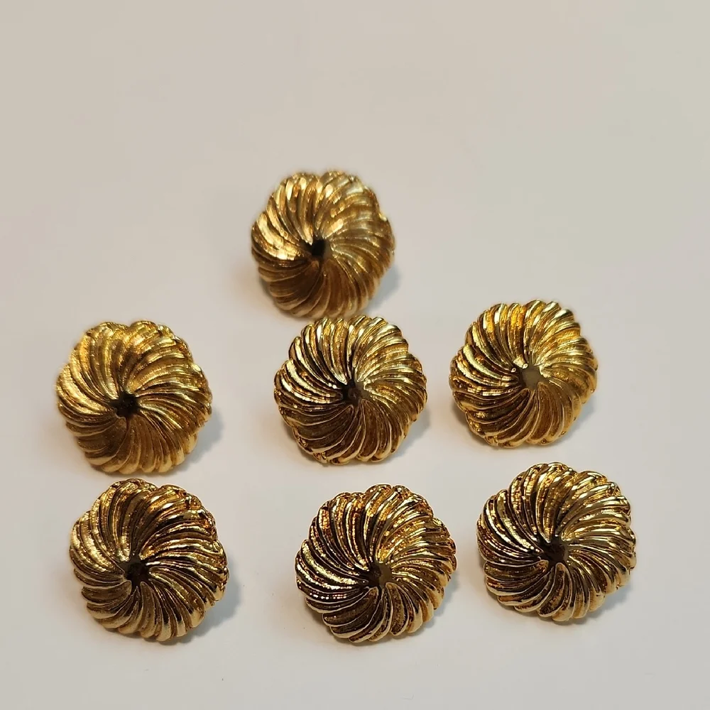 Source Unknown | Other | Vintage Goldtone Swirl Replacement Buttons Set ...